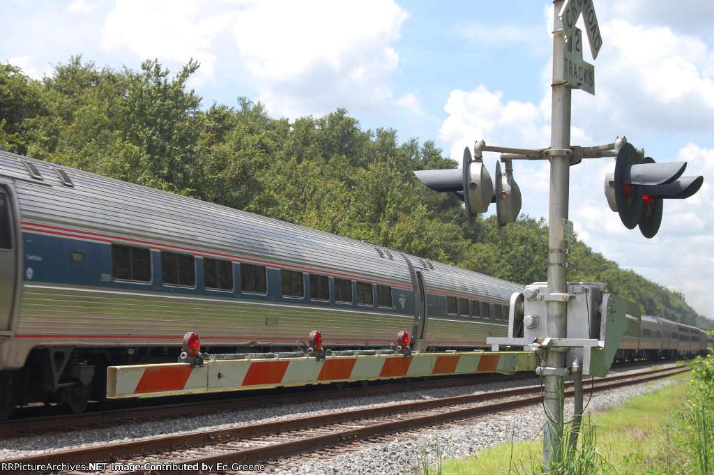 Amtrak 91 the Silver Star cruising through the Woodrow Wilson St crossing